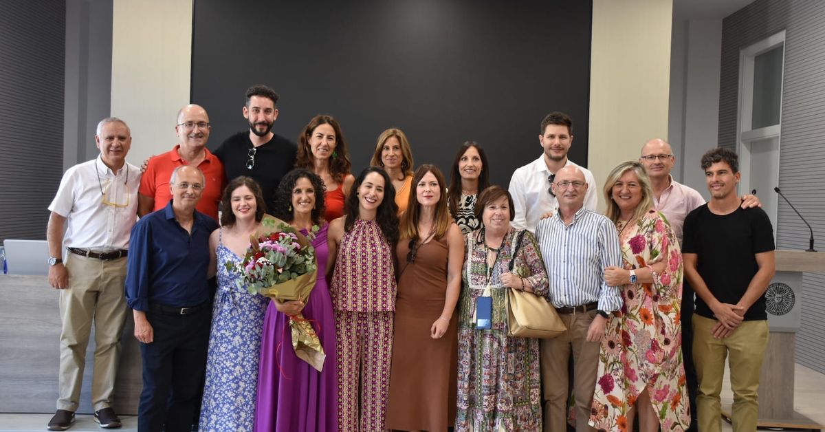 Raquel Alarcón, primera catedrática de Medicina de la Universidad de ...