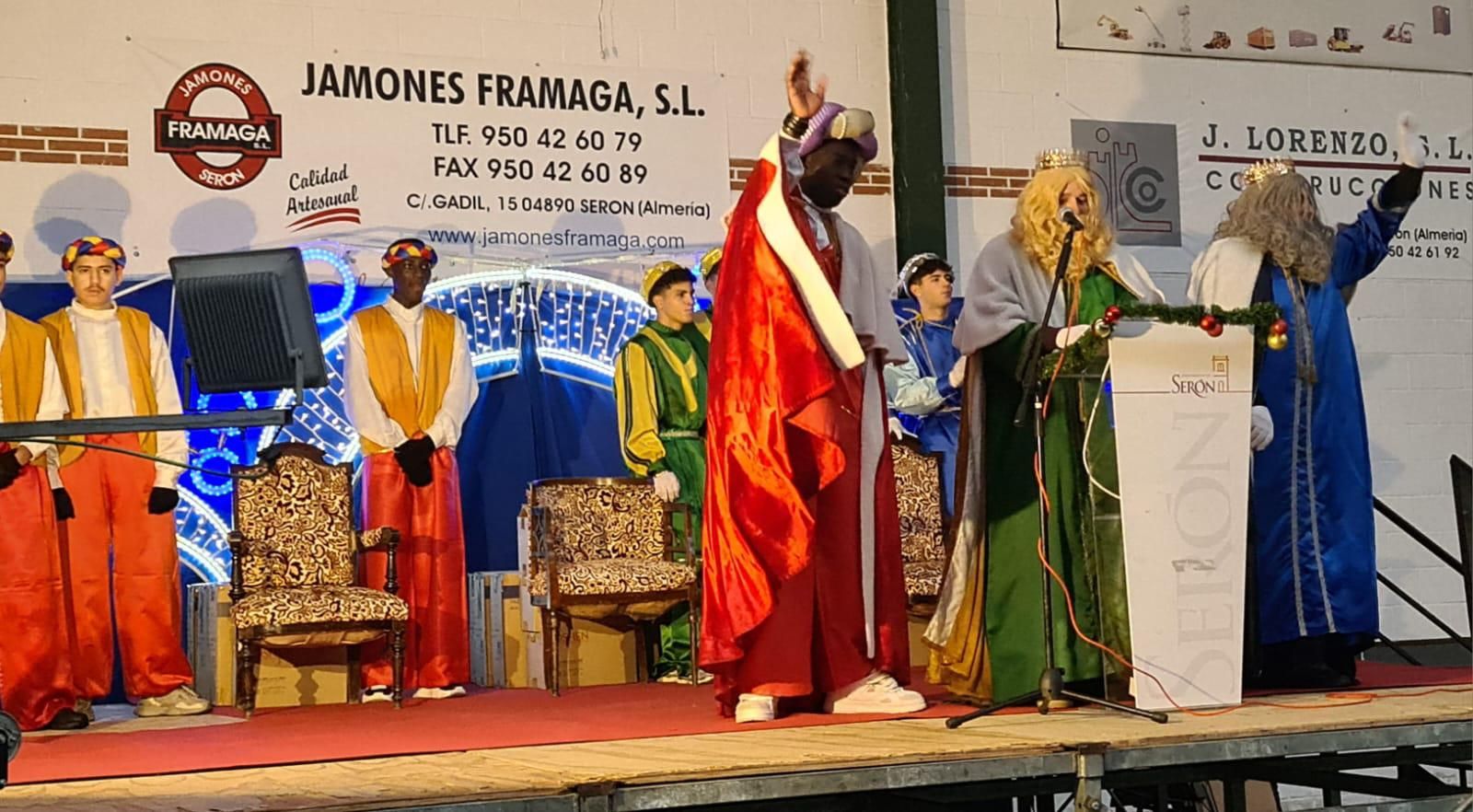 Serón disfruta de la llegada de los Reyes Magos en el Pabellón ...