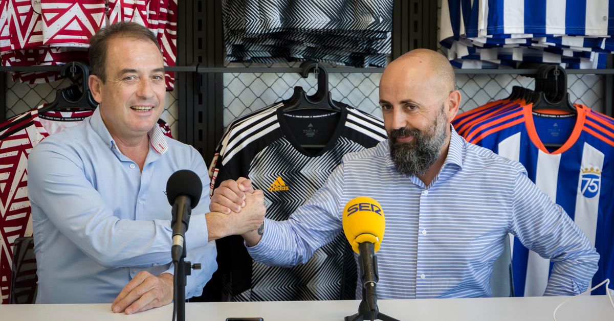 El Xerez CD hace oficial la renovación de Miguel Ángel Rondán