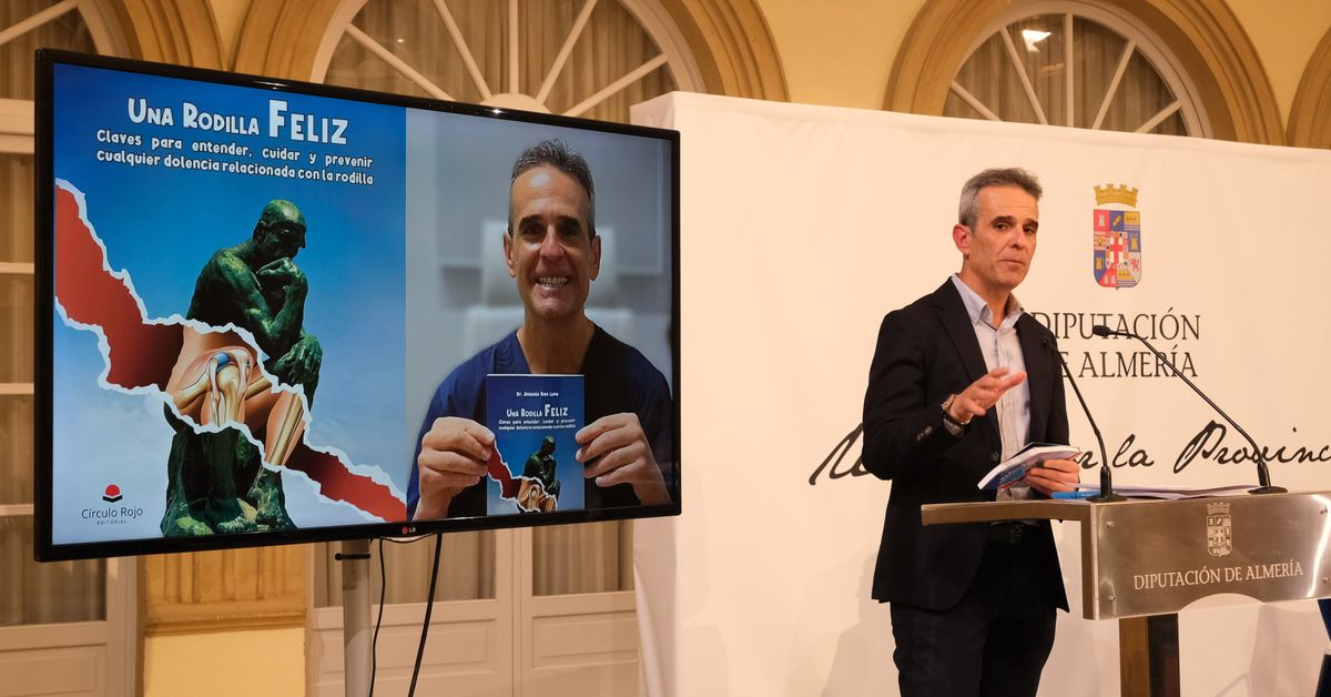 El Doctor Antonio Ríos presenta su libro 'Una Rodilla Feliz', en imágenes