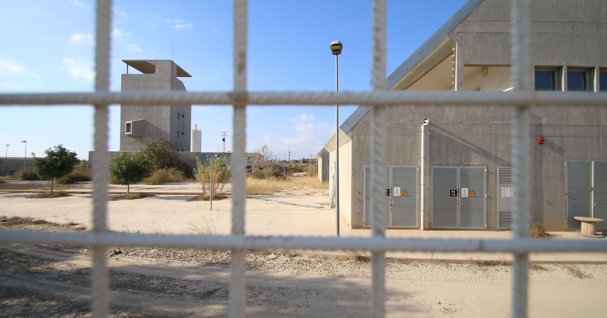 El proyecto para reparar la desaladora del Bajo Almanzora, aún en fase ...