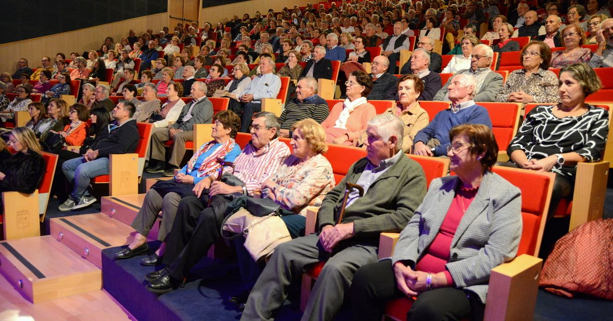 La obra musical 'Coplas Violeta' conquista corazones en la batalla contra la violencia de género ...