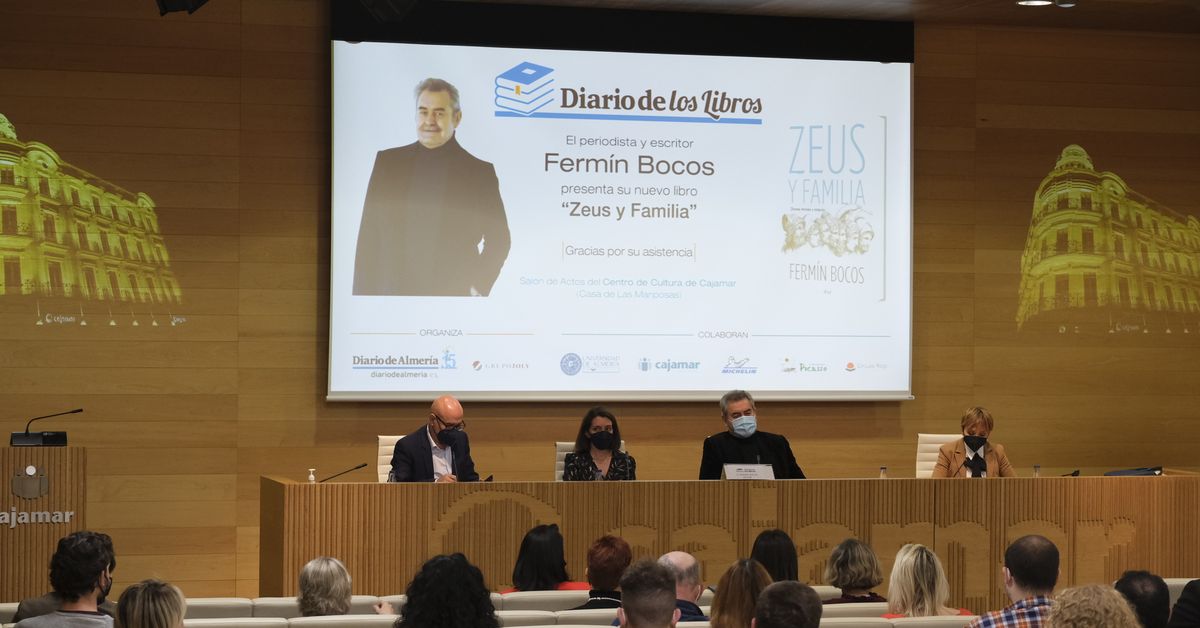 Fermín Bocos da a conocer su libro ‘Zeus y familia’ en Almería
