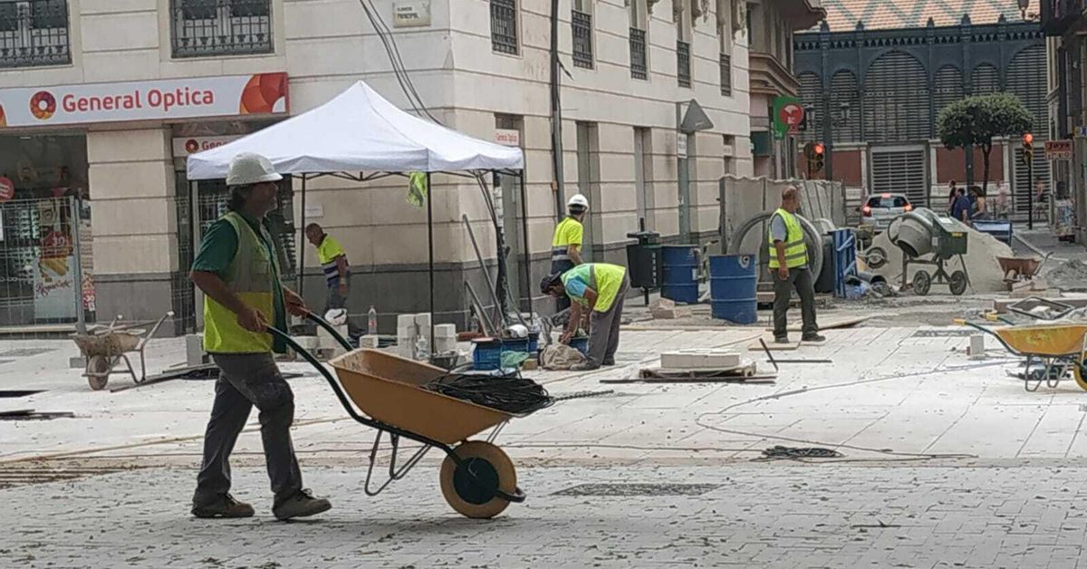Las altas temperaturas obligan a parar la obra en el lateral norte de ...
