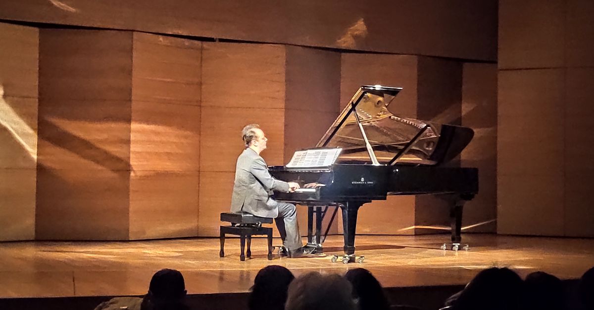 Michal Bialk | Crítica: Un pianista con muchas prisas