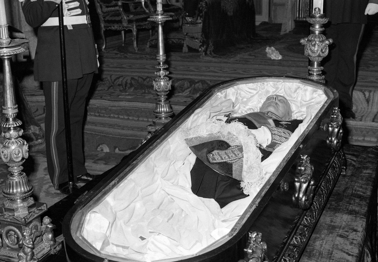 El misterio de una fecha legendaria: ¿por qué se oficializó el 20-N ...