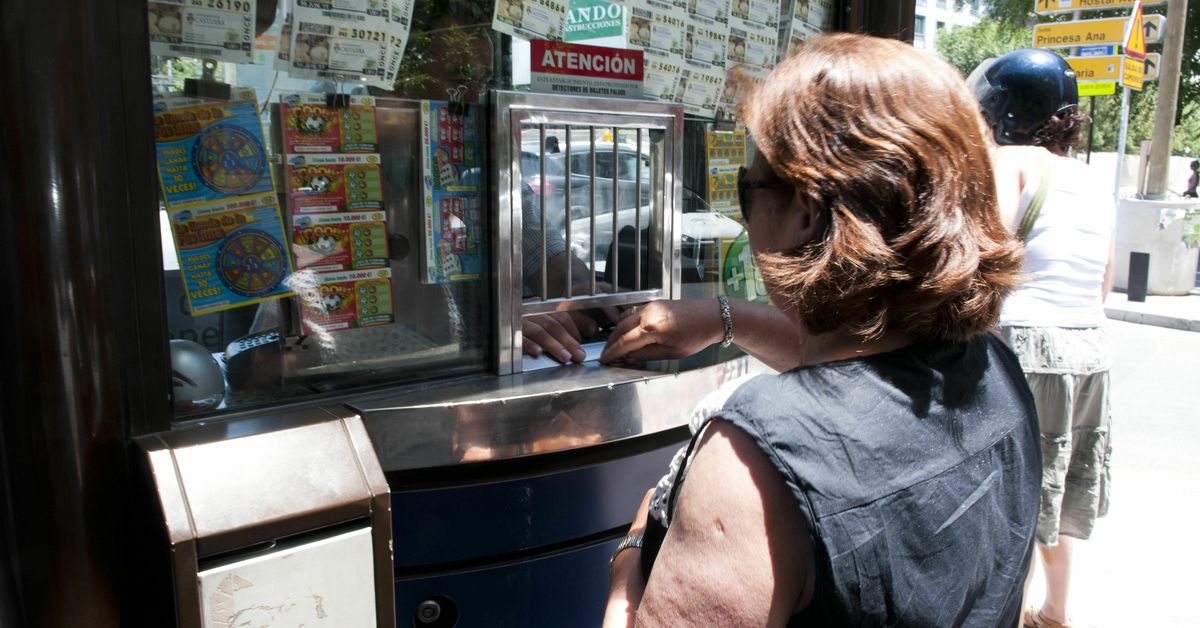 Estela Avilés, la mejor vendedora de cupones de la ONCE