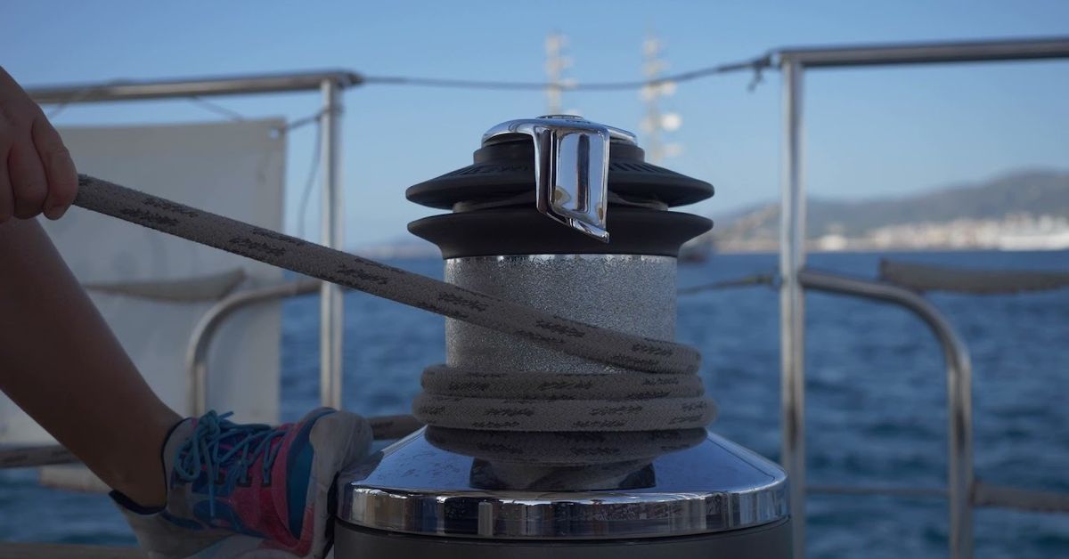 El velero 'Blue Panda' llega a Granada para realizar varias expediciones