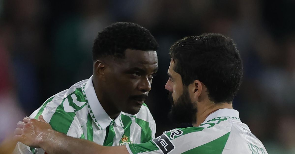 Queenvickygx nude hayun is a small and thin lady who is