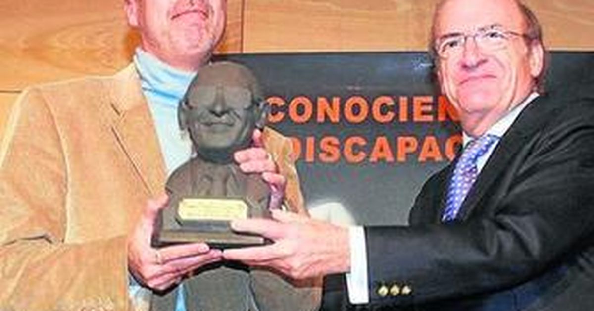El periodista Enrique Morán, premiado por romper barreras con sus crónicas