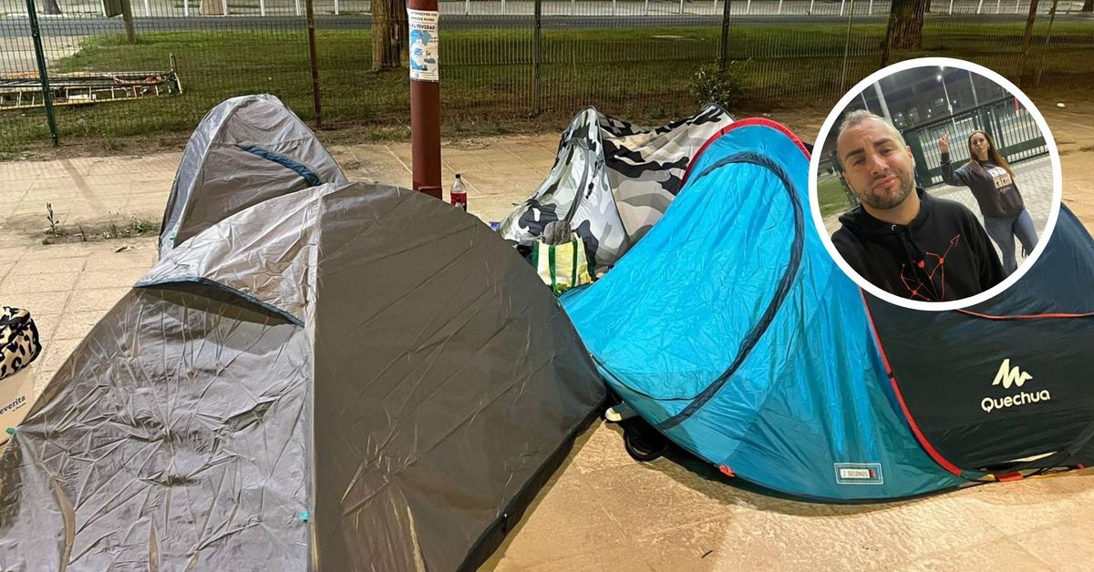 Así se lo montan los primeros en hacer cola para el concierto de Manuel ...