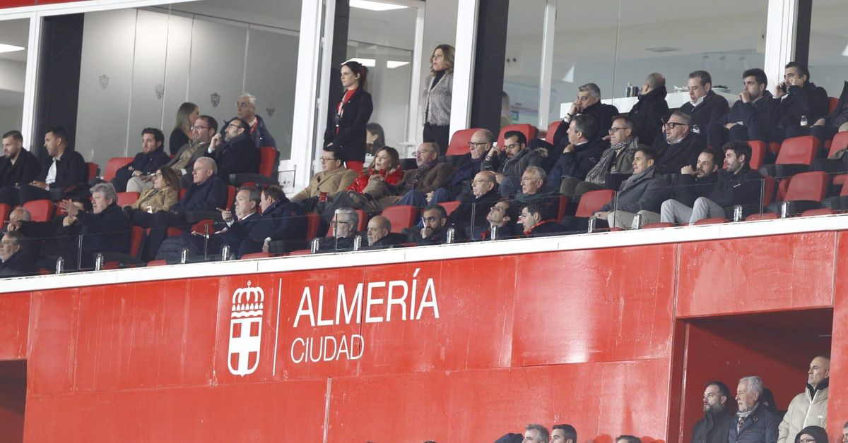 Entradas a 45, 35 y 25 euros para el Almería-Oviedo