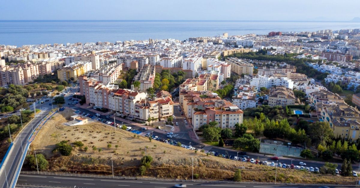 La ronda norte de Estepona se completará con una zona verde