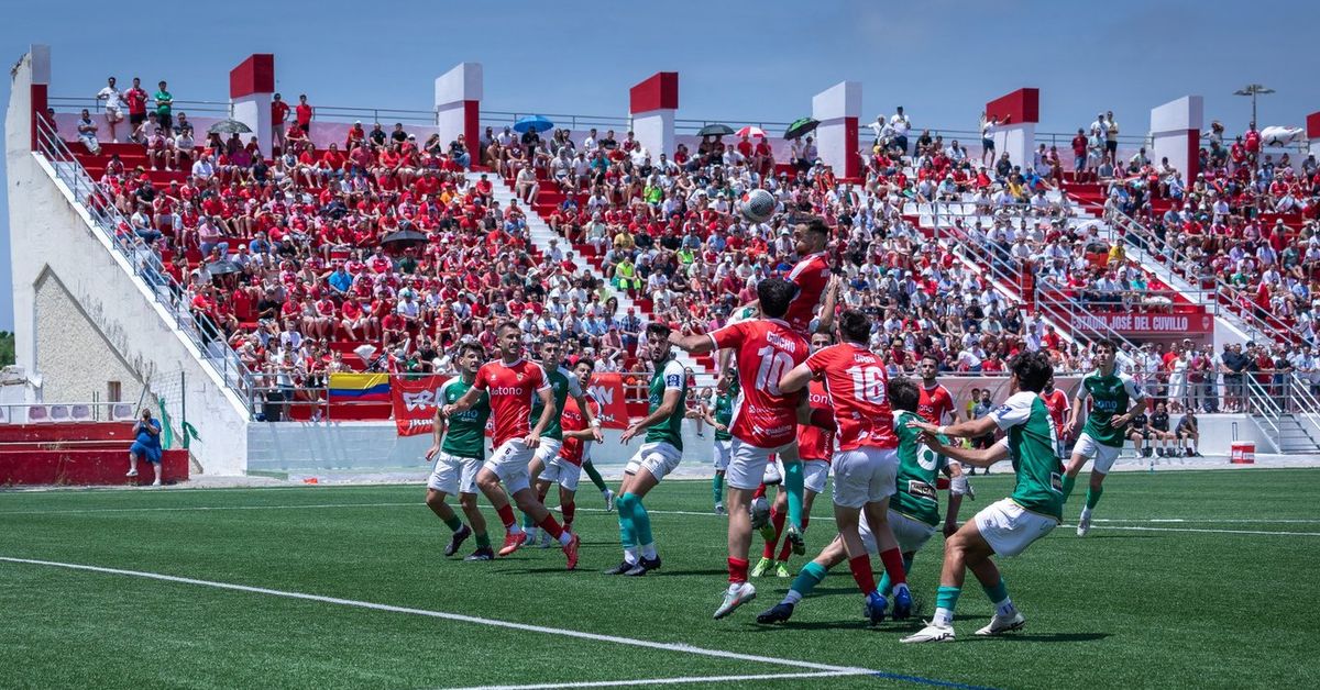 El Racing Portuense y el Arcos se juegan la única plaza que lleva al éxito