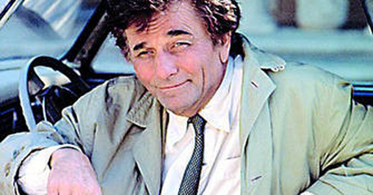 Años 70, el detective Colombo tras el fútbol y una gabardina familiar