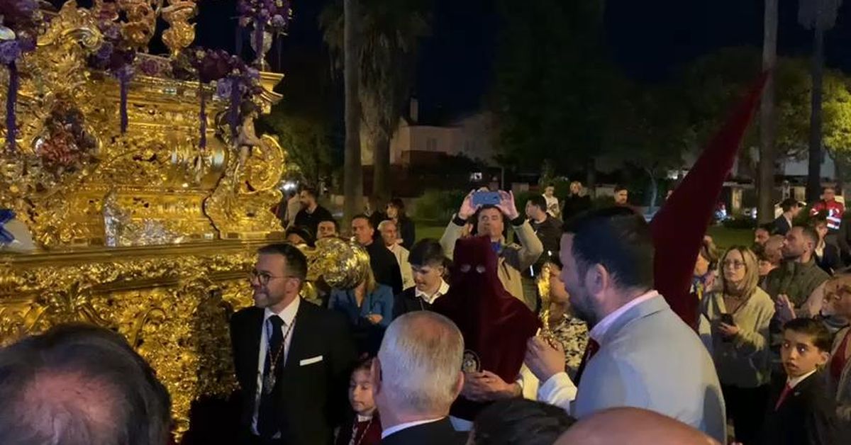Ofrenda floral y 'levantá' al Soberano Poder del XDFC a su paso por Chapín