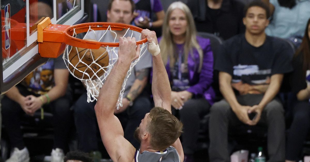 Los Warriors colocan contra las cuerdas a los Kings de Domas Sabonis (116-123)