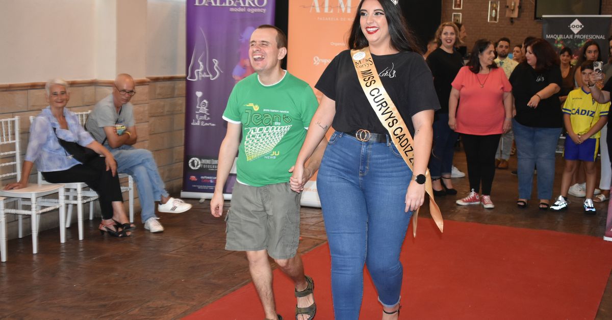 Usuarios de Afemen disfrutan del taller inclusivo de maquillaje y ...