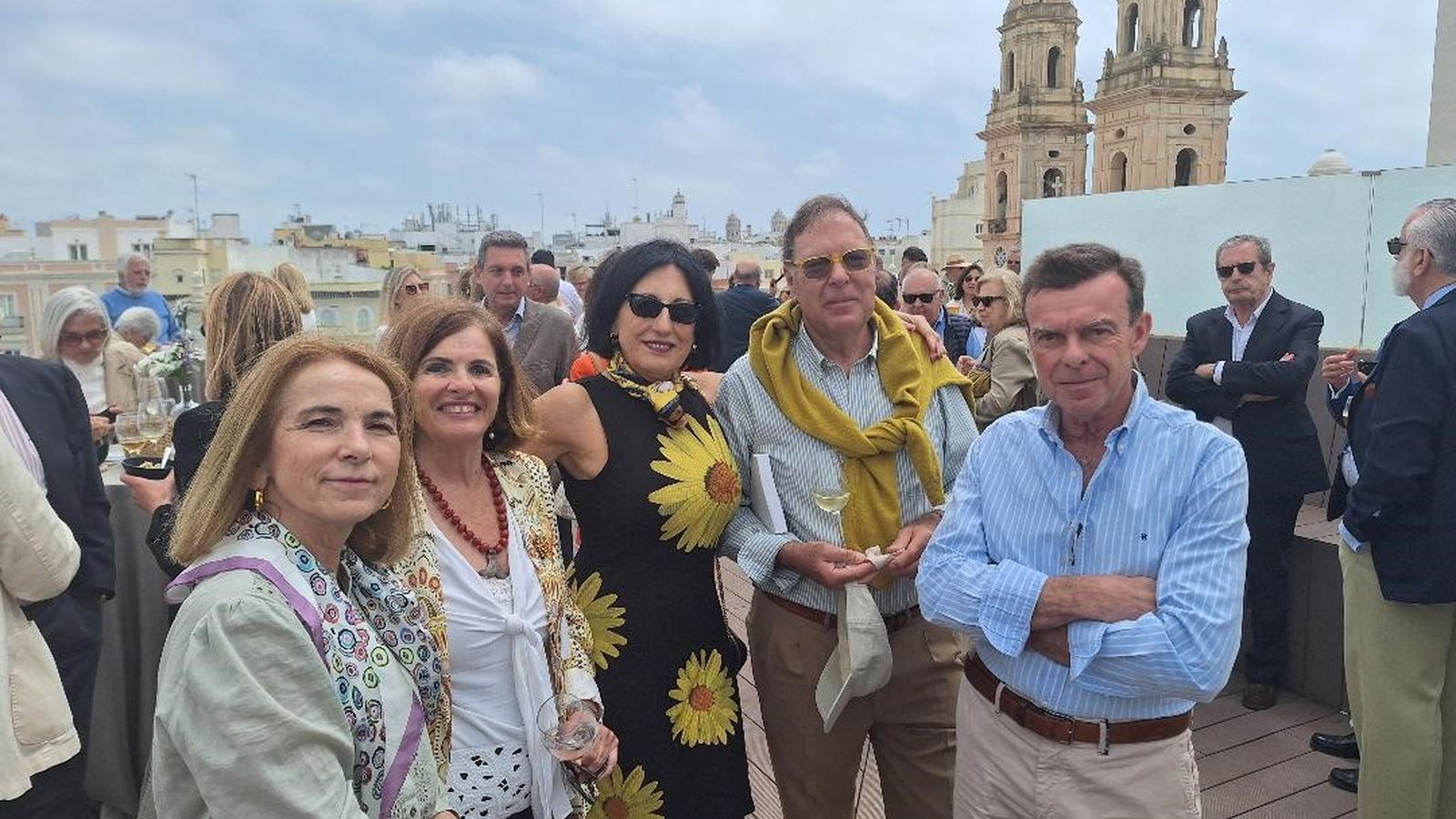 Imágenes de la presentación de '132 Historias de Cádiz', nuevo libro de ...