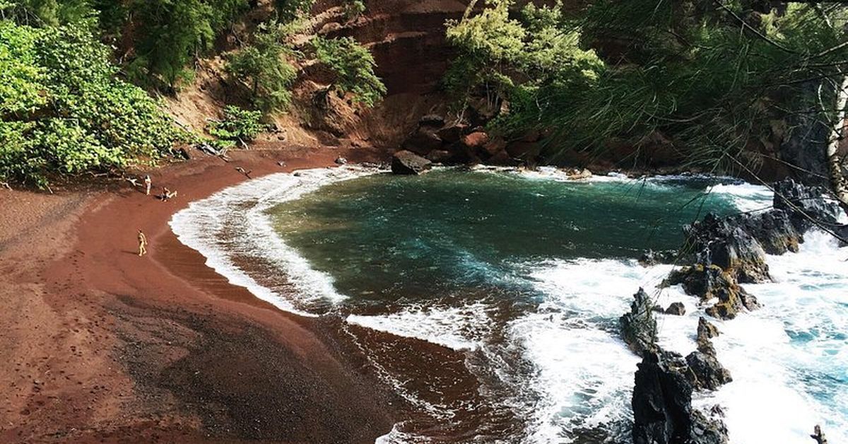 Estas son las 13 playas más coloridas del mundo