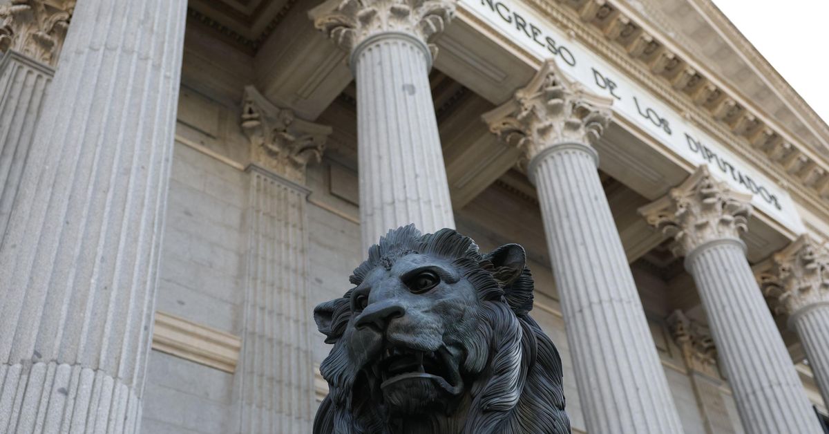 Tato bokep she has the face and figure just like a model.