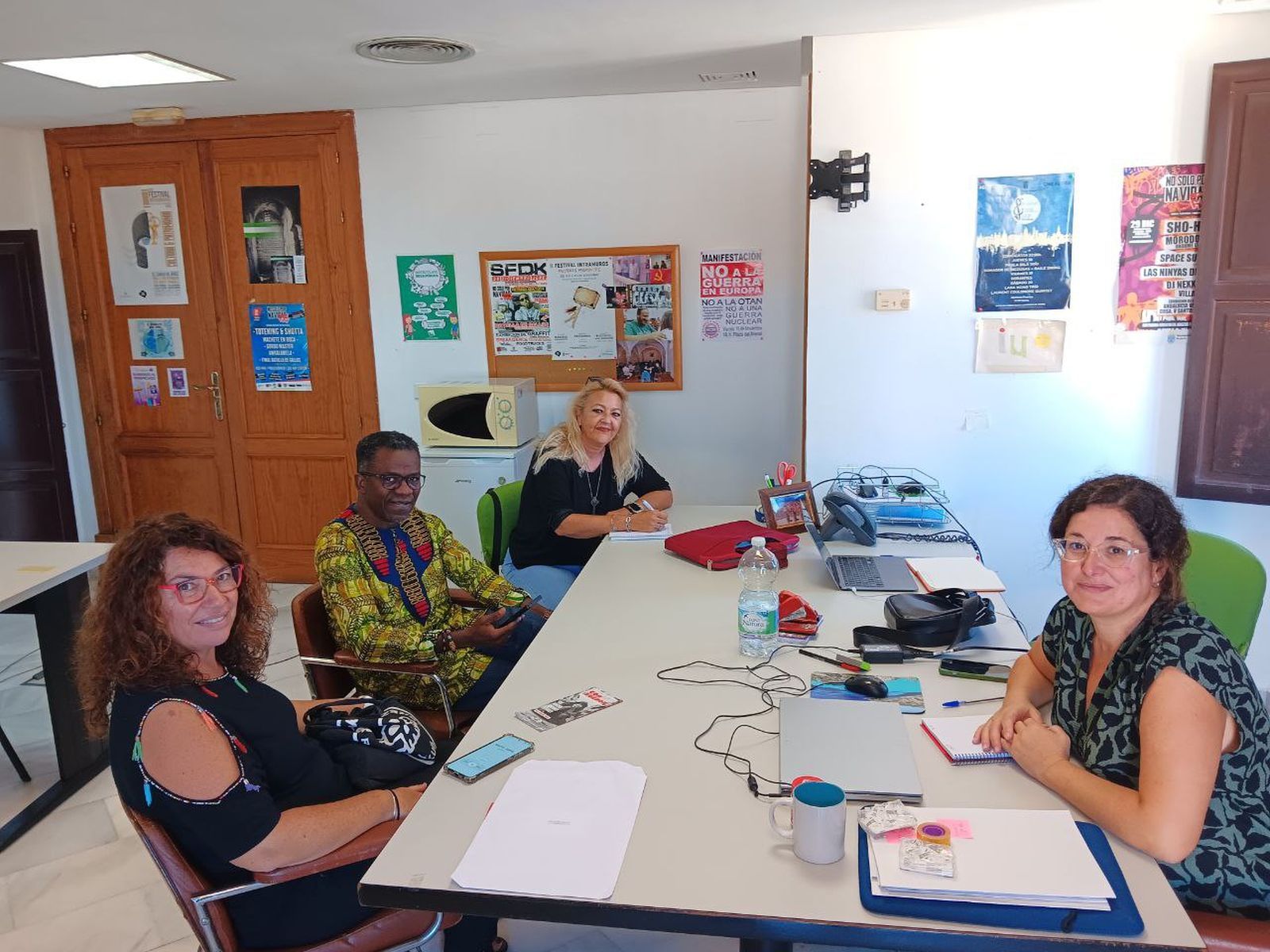 Izquierda Unida denuncia que la insuficiencia de PTIS en los colegios ...