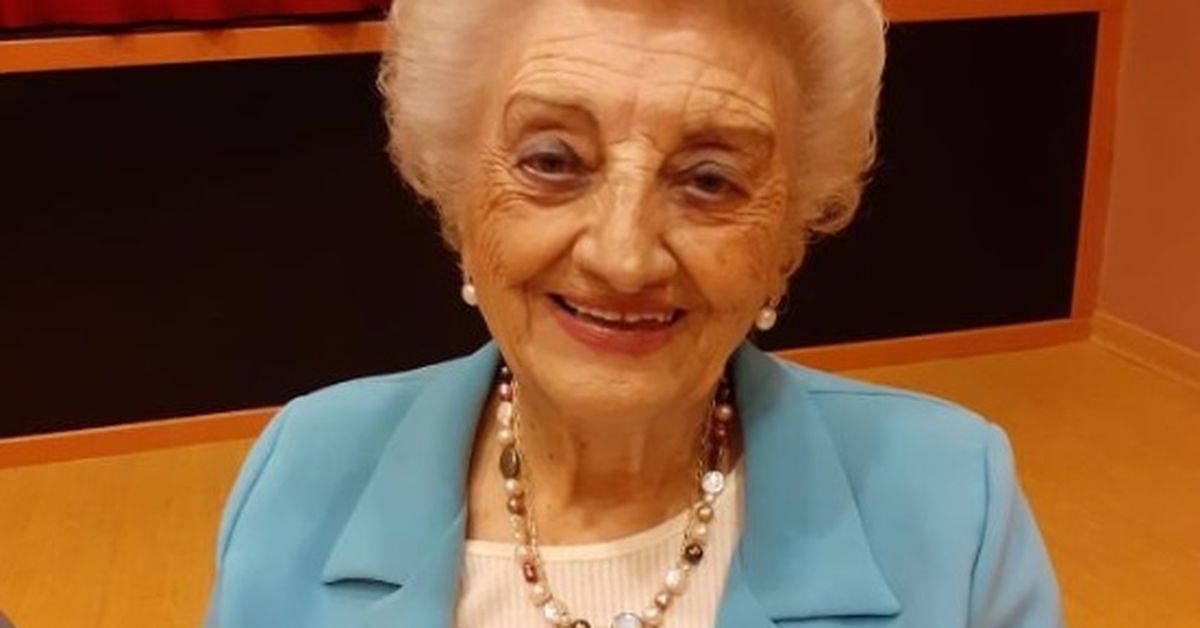 Isabelita, la primera conductora en Fuengirola, a sus 91 años: "Ahora ...