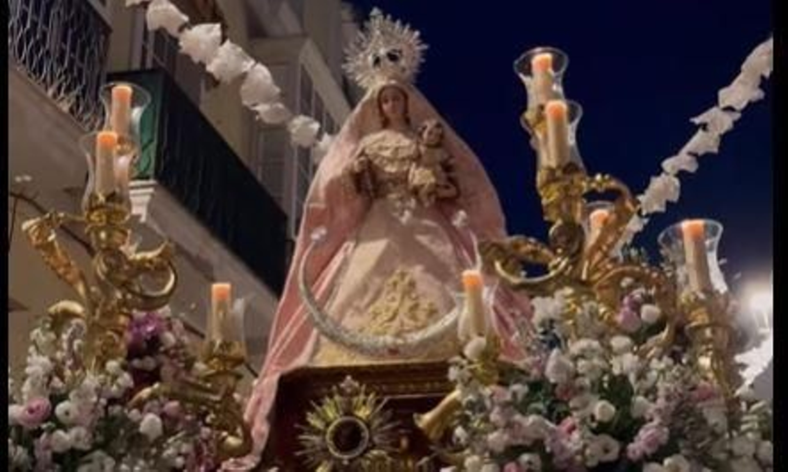 La Virgen del Rosario de la Hermandad de la Flagelación protagonizó su primera salida ...