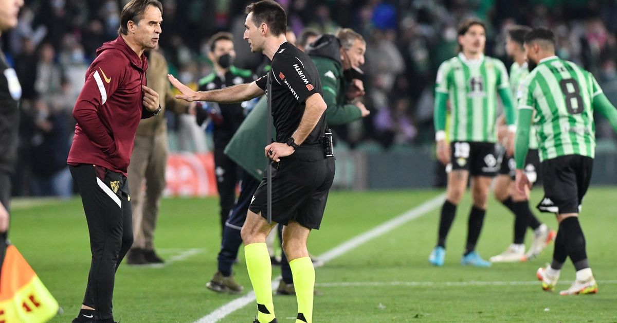 Lopetegui: "Joan Jordán se empieza a sentir peor y le digo que se siente"