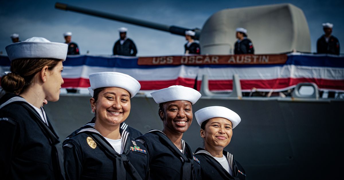 ¿Qué hay en la Base de Rota? Todos los establecimientos, servicios y ...