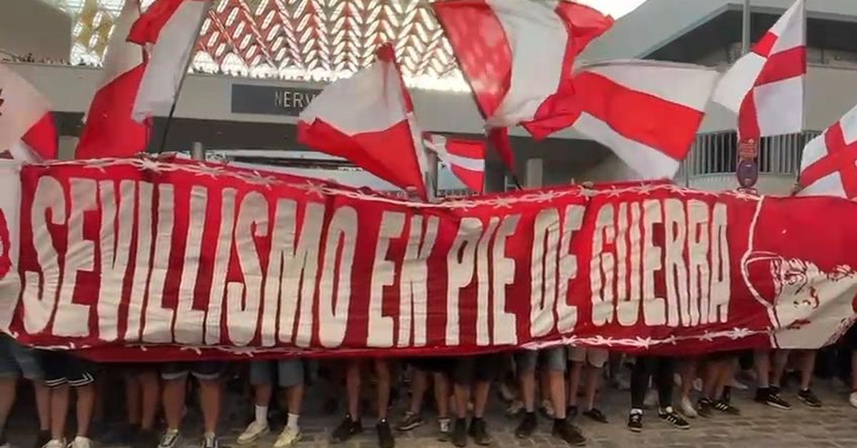 La manifestación de Biris Norte contra la directiva del Sevilla