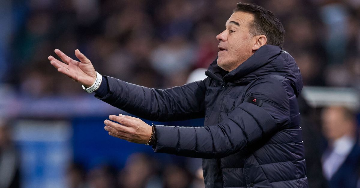 García Plaza: "El Betis apunta alto"