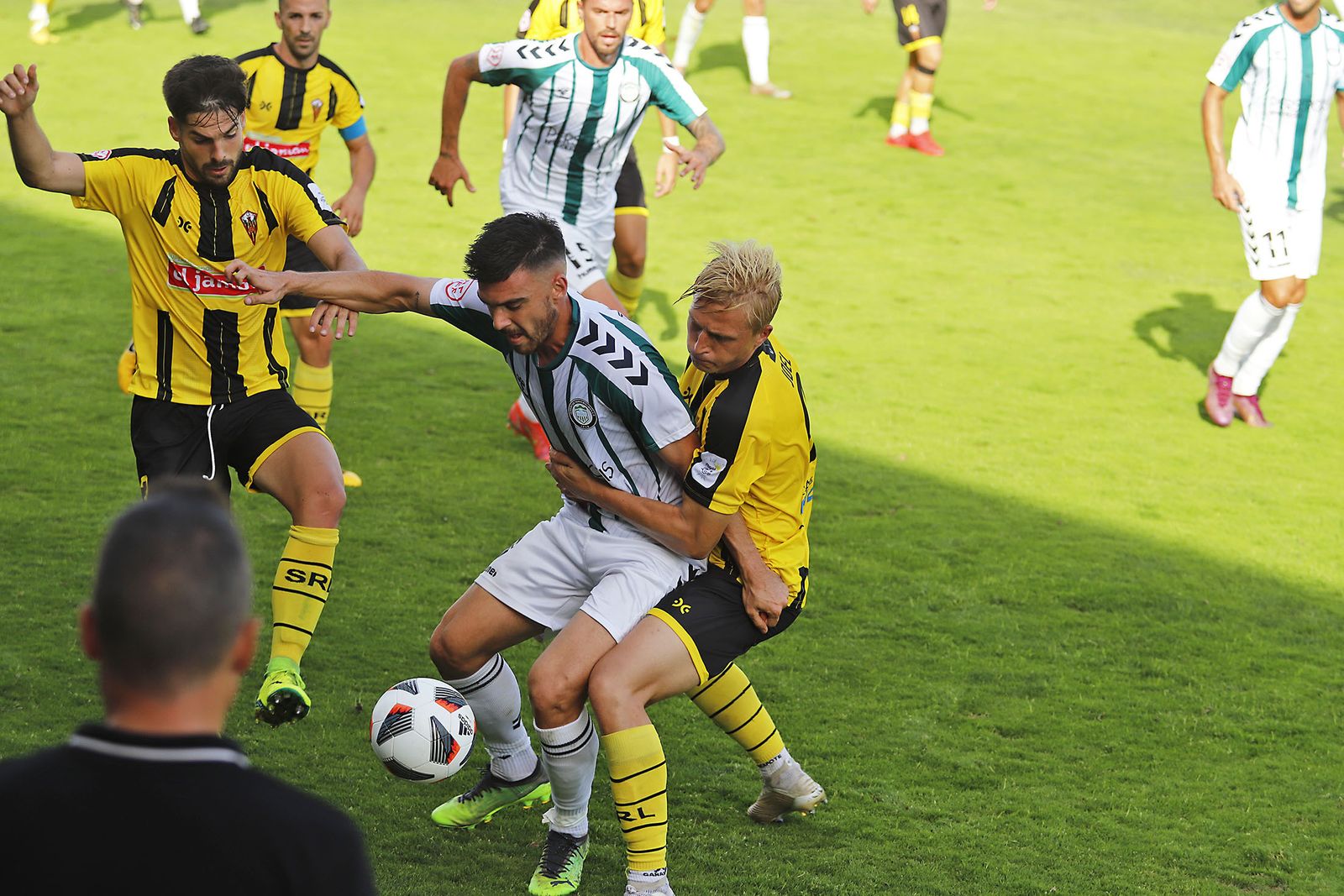 Imágenes del encuentro entre el San Roque de Lepe y el Juventud ...