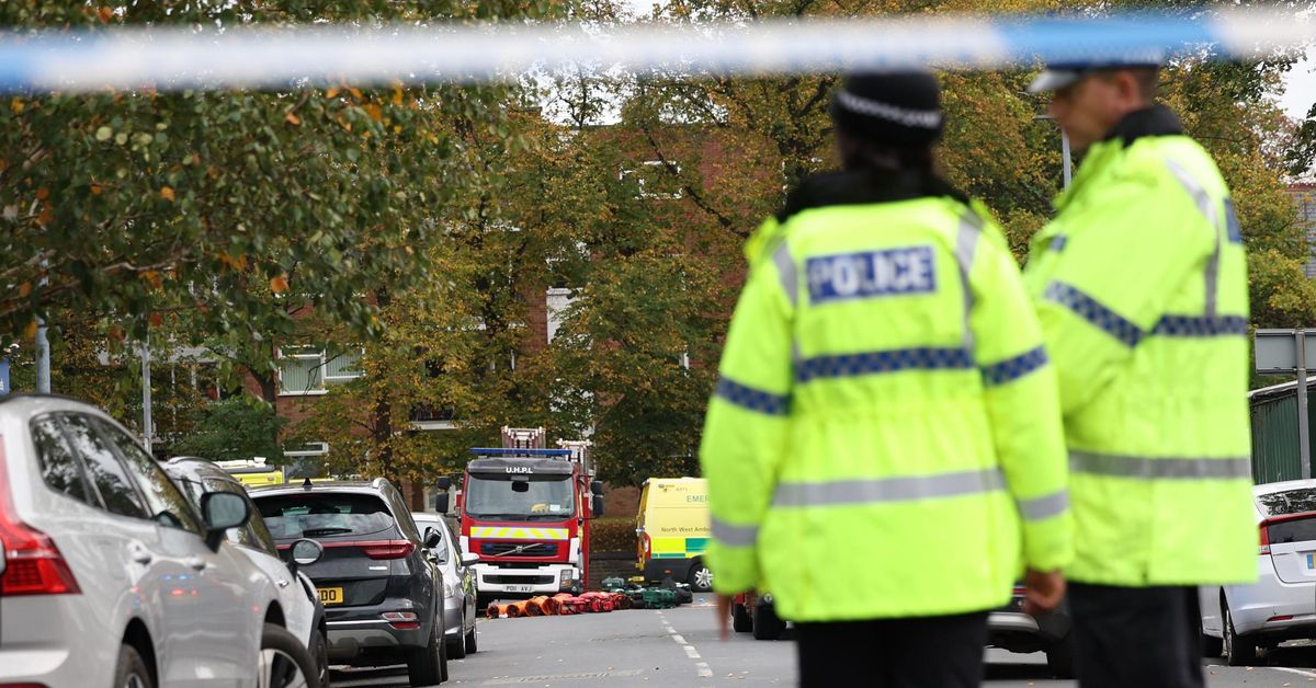 Dos personas mueren y tres resultan heridas en un ataque en el exterior ...