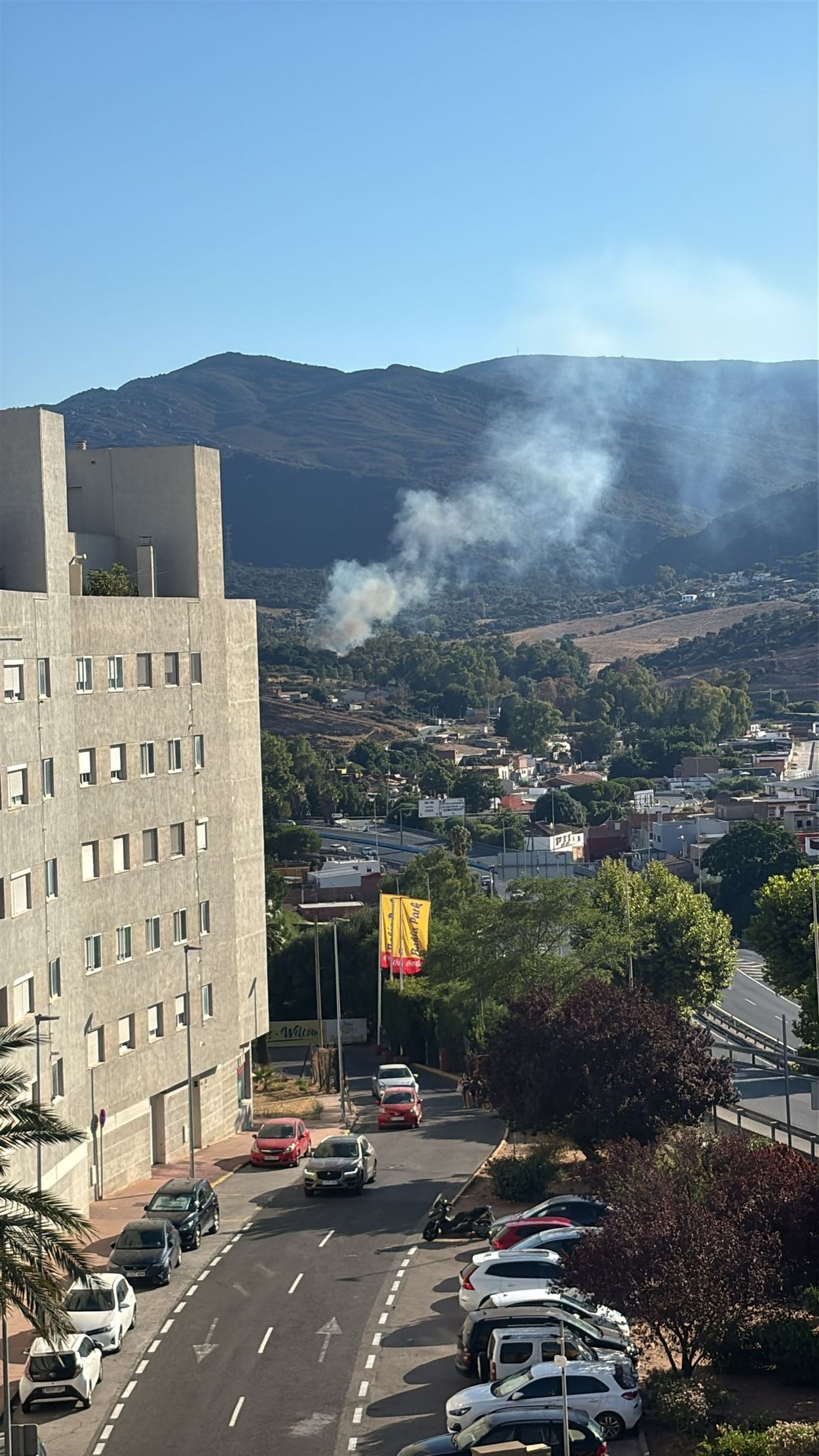 Extinguido el segundo incendio en 24 horas en la avenida Agua Marina de ...