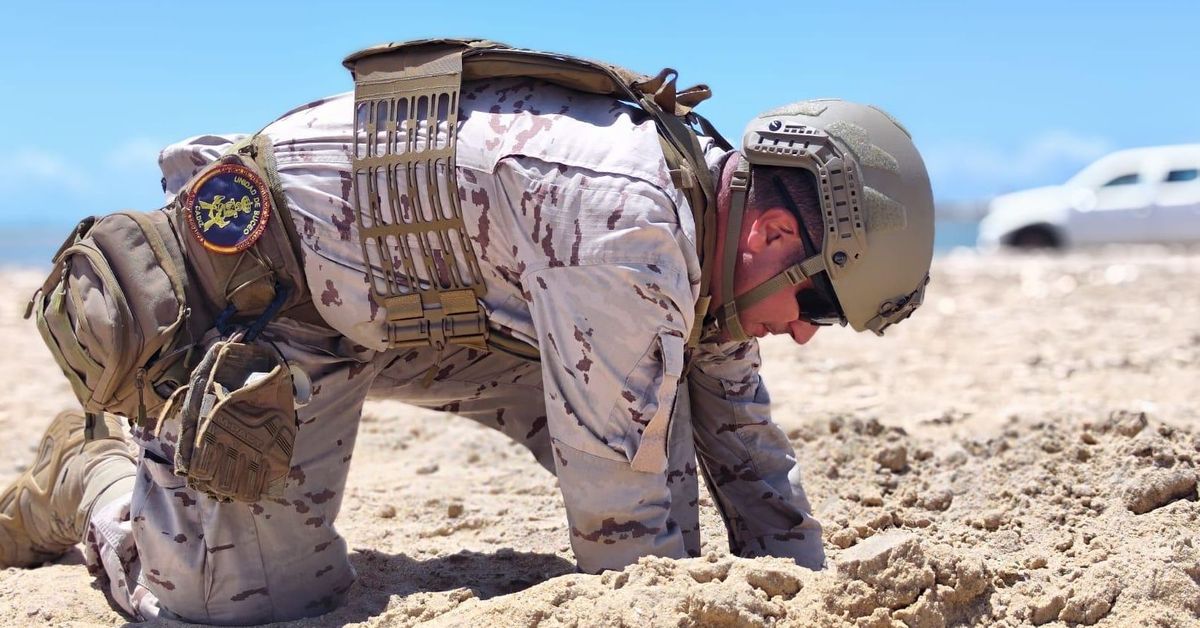 Neutralizado un proyectil "con alto explosivo" en la playa de Camposoto