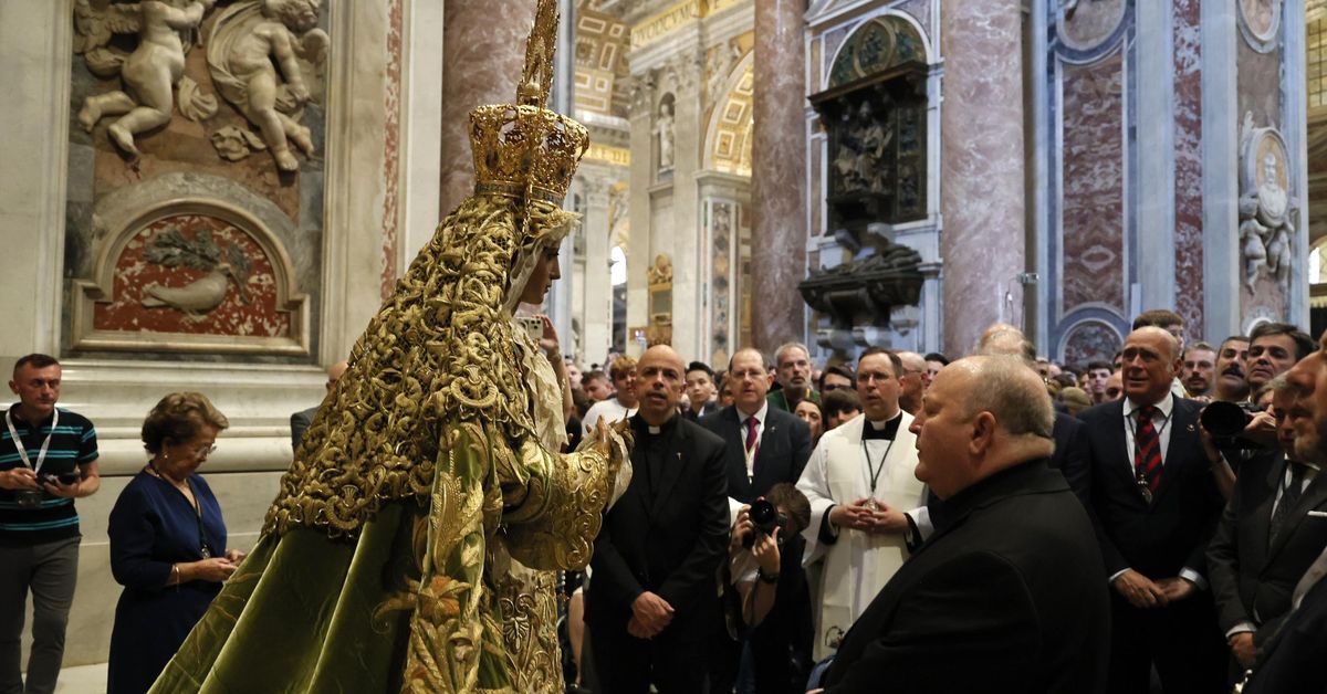 Horario y recorrido de la procesión de la Esperanza en Málaga a su ...