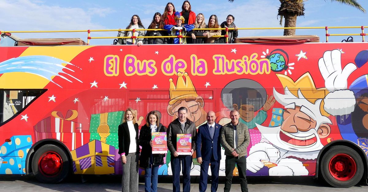 Un paseo en bus por Cádiz a beneficio de los afectados por la DANA