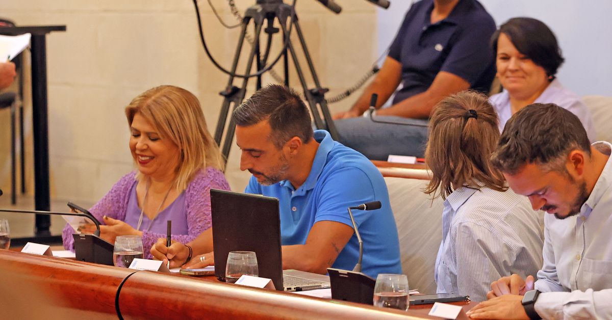 El PSOE asegura que habrá "una doble" subida del recibo del agua en Jerez