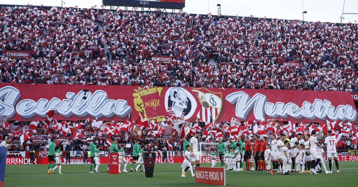 El vídeo de la afición del Betis y el niño bético con su padre sevillista