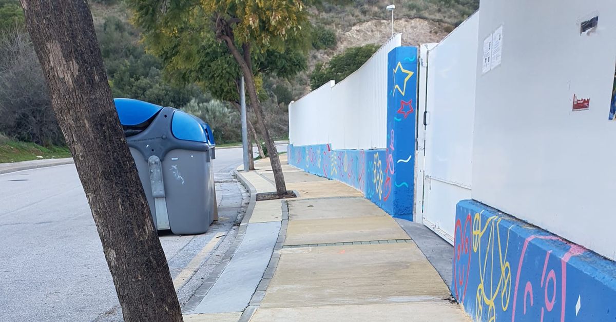 Finaliza la reparación del acerado del colegio María del Mar Romera de ...