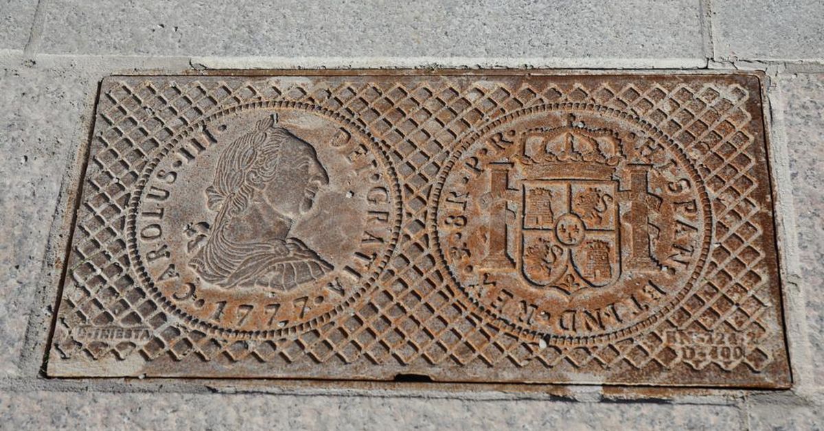 El homenaje de la nueva plaza del Rey a Carlos III, el Borbón ilustrado