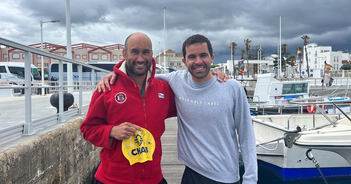 Boaz Nur y Óscar García completan el cruce a nado del Estrecho de Gibraltar