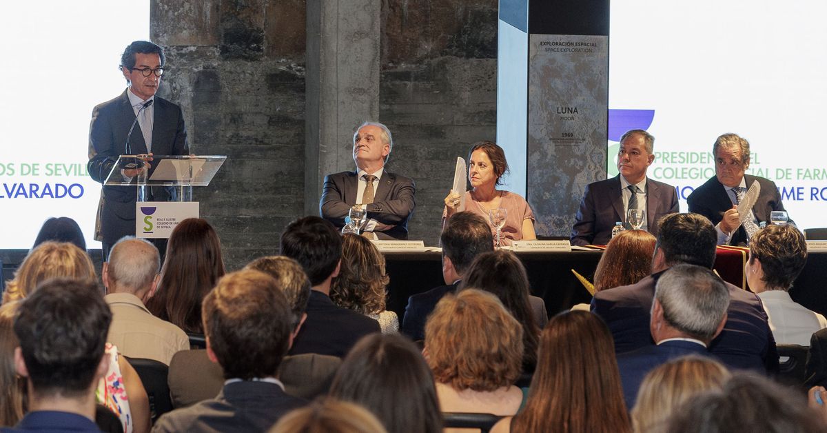 Jaime Román apuesta por estrechar la colaboración entre la farmacia y ...