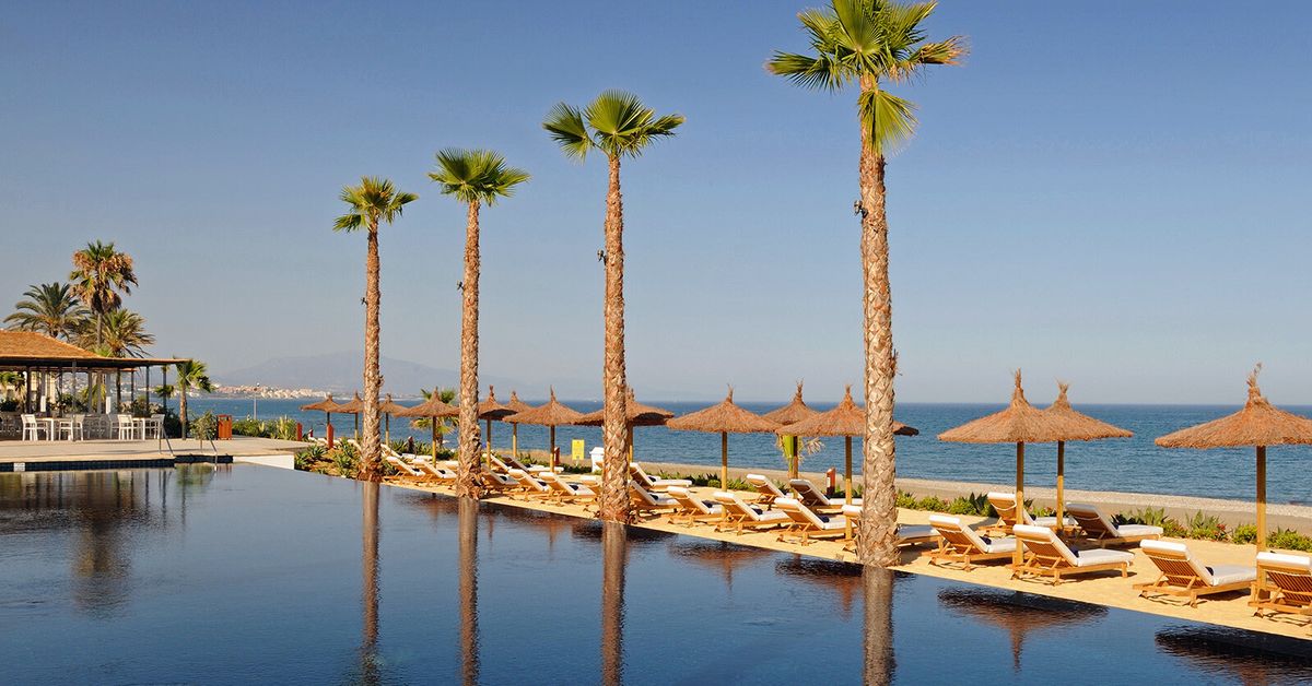 Singulares, exclusivos y diferentes: así son los mejores beach clubs de ...