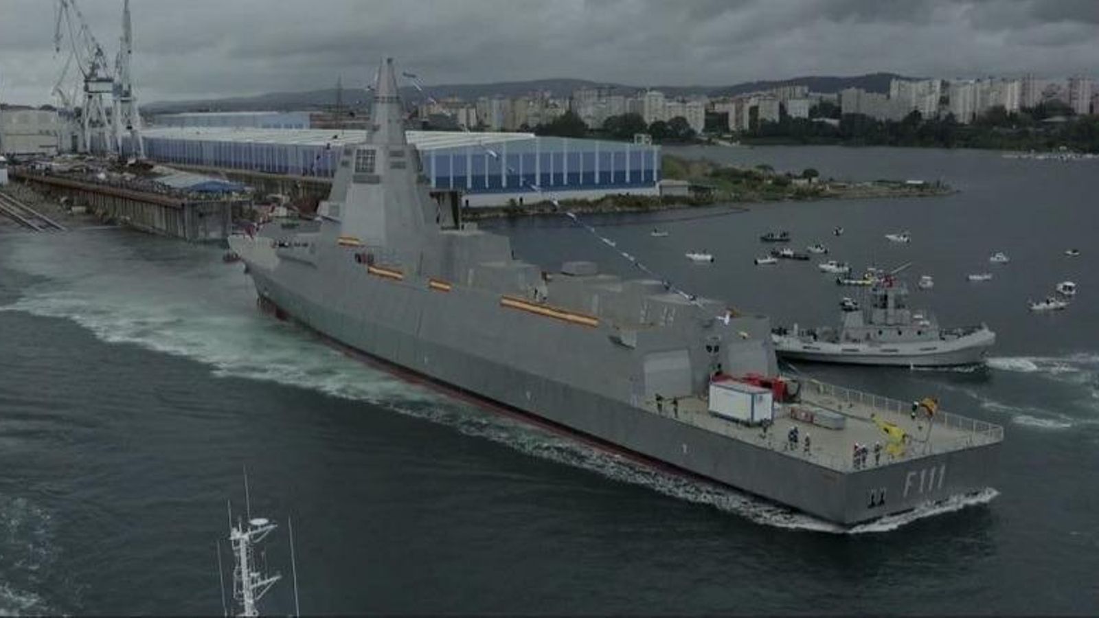 El momento histórico para la Armada con la botadura de la primera fragata F-110, que tendrá base ...