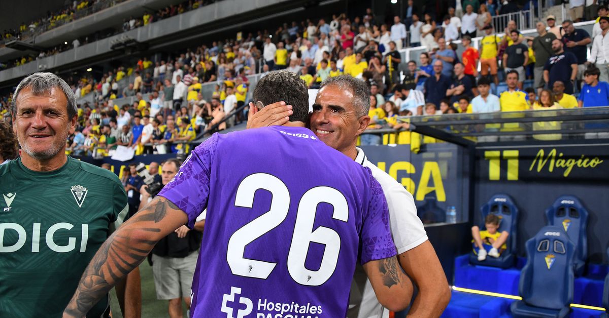 La hora de Víctor Aznar en el Cádiz CF