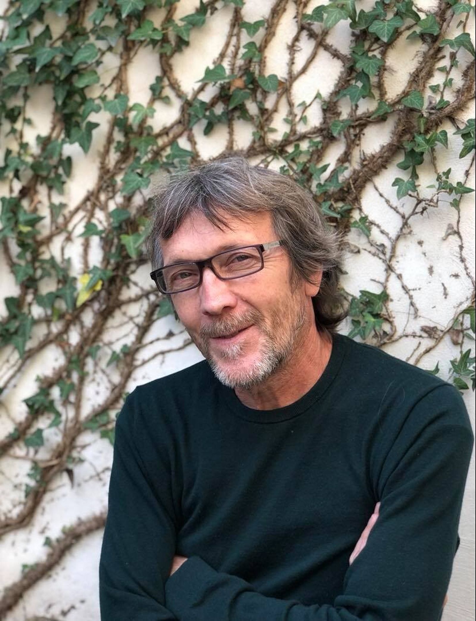 José Iniesta presenta ‘Cantar la vida’ en la Fundación Ory