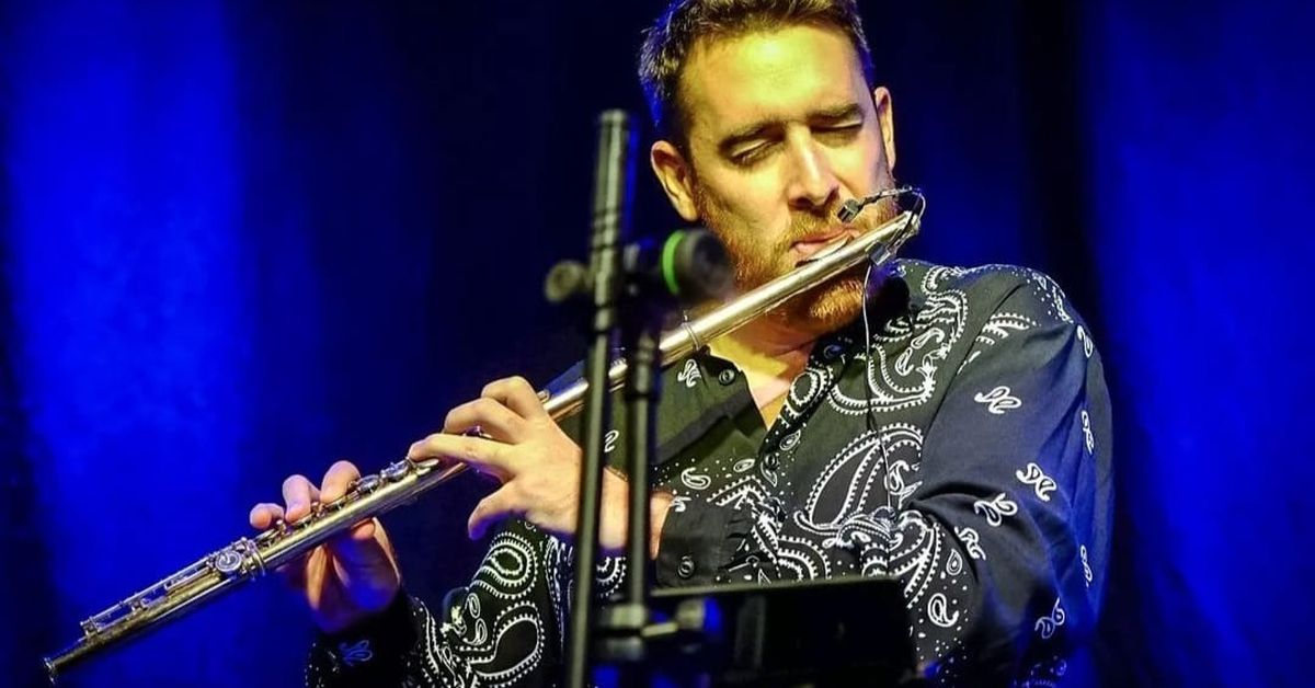 El linense Javier León lleva la magia de la flauta travesera al Teatro ...
