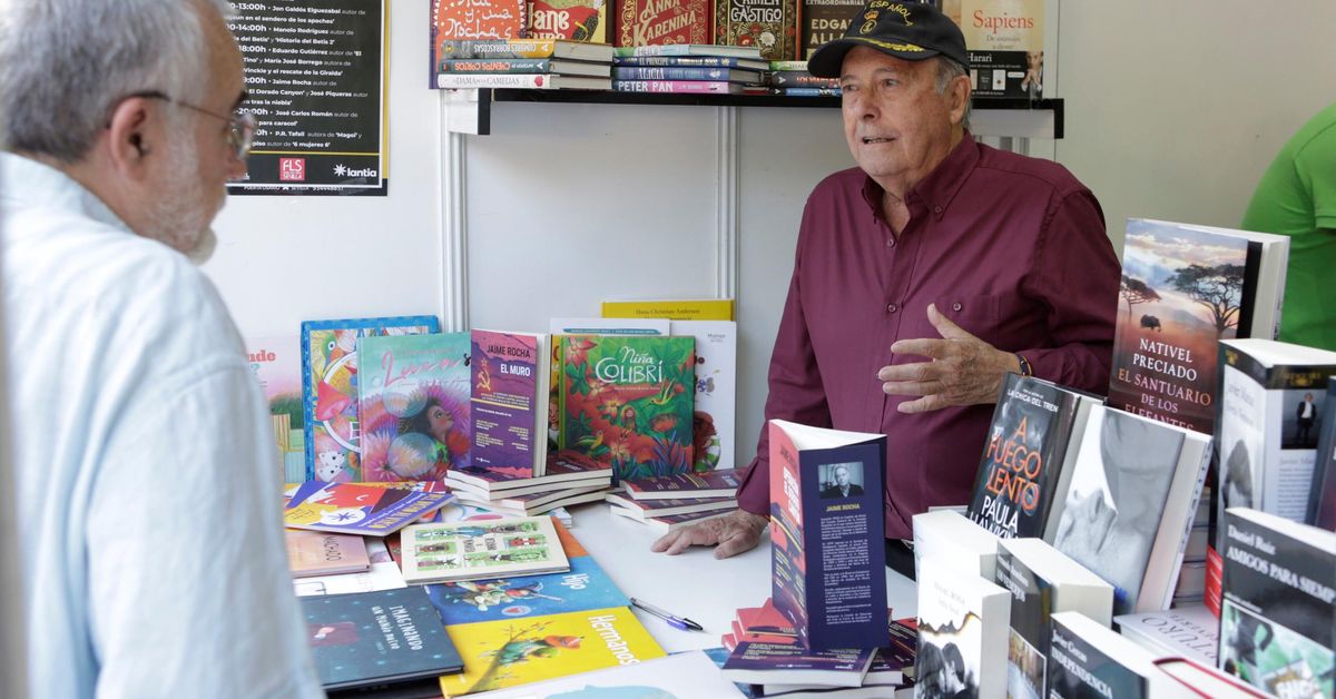 Jaime Rocha presenta en El Puerto su exitoso libro 'Misiles para la ETA'